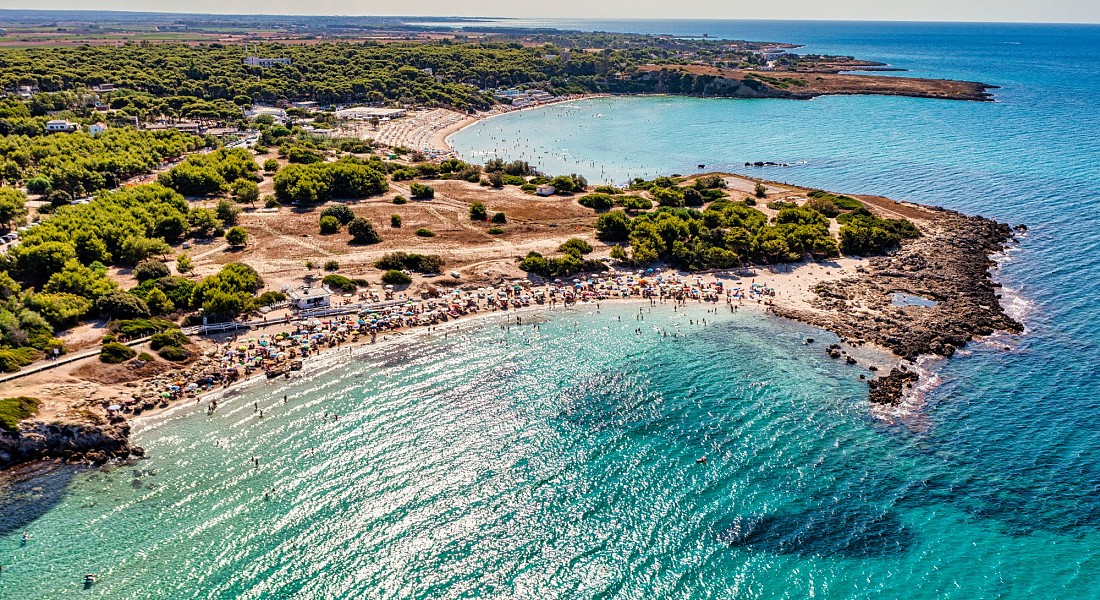 Spiaggia di Baia Serrone ☀️ Pulsano | Karte der Strände, Unterkünfte ...
